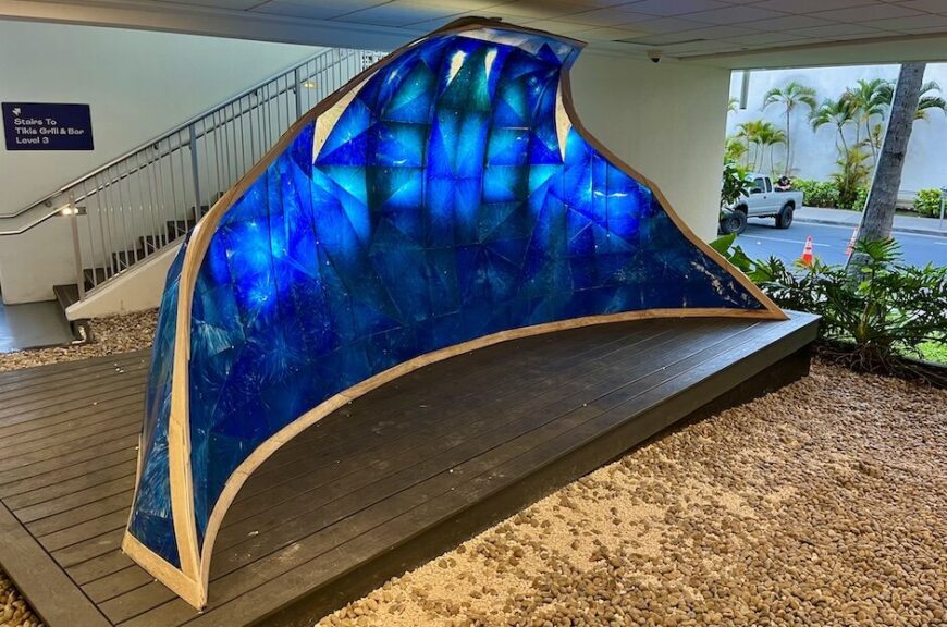 Twin Fin Airport Shuttle Service to-from HNL