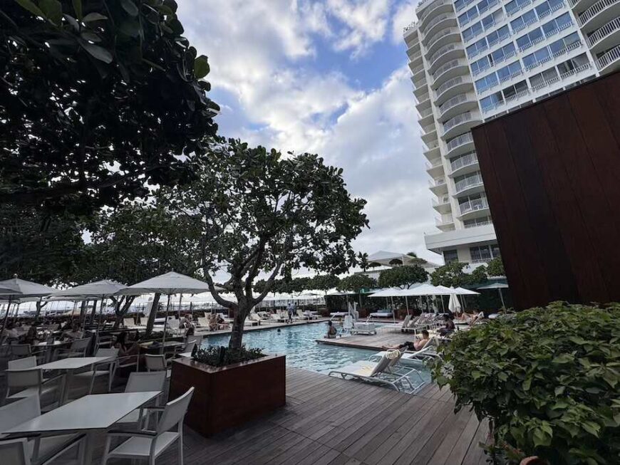 The Modern Honolulu Airport Shuttle