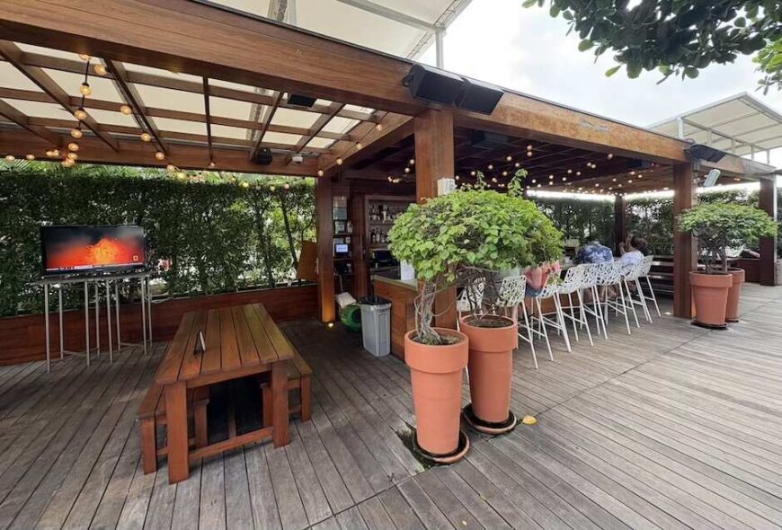 The Modern Honolulu Airport Shuttle